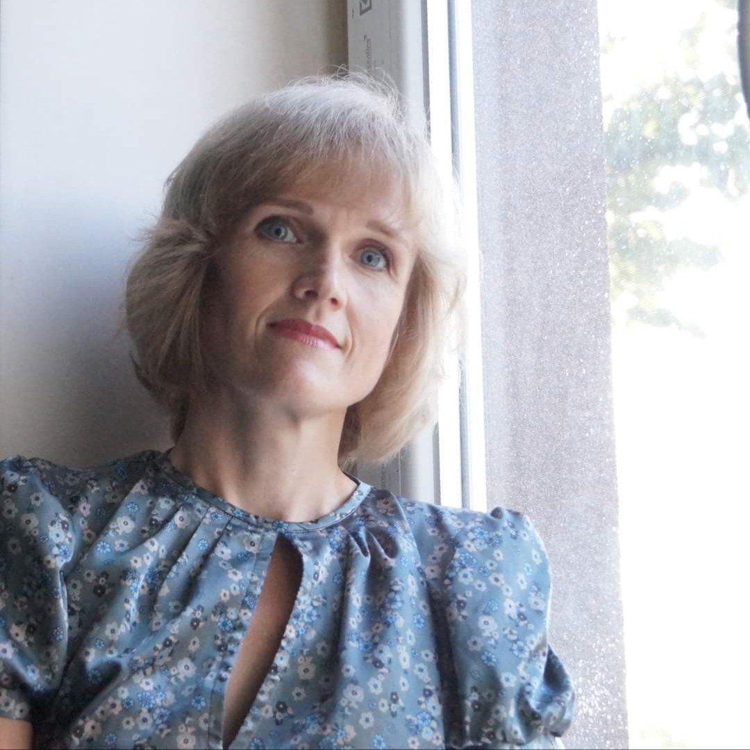 Olena Bajenova: Artist - Jose Art Gallery