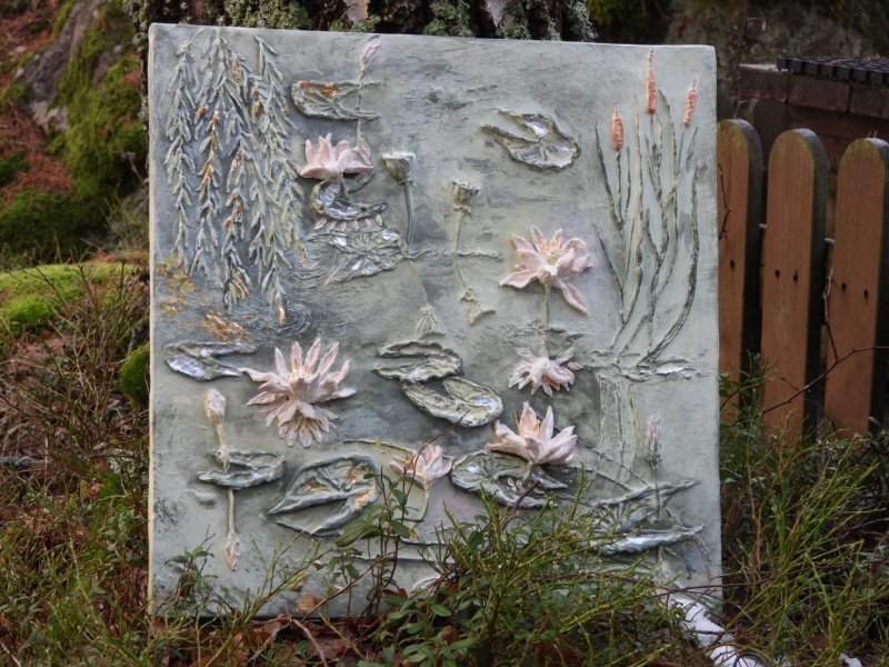 Dance of the Water Lilies Sculpture - Olena Rintala