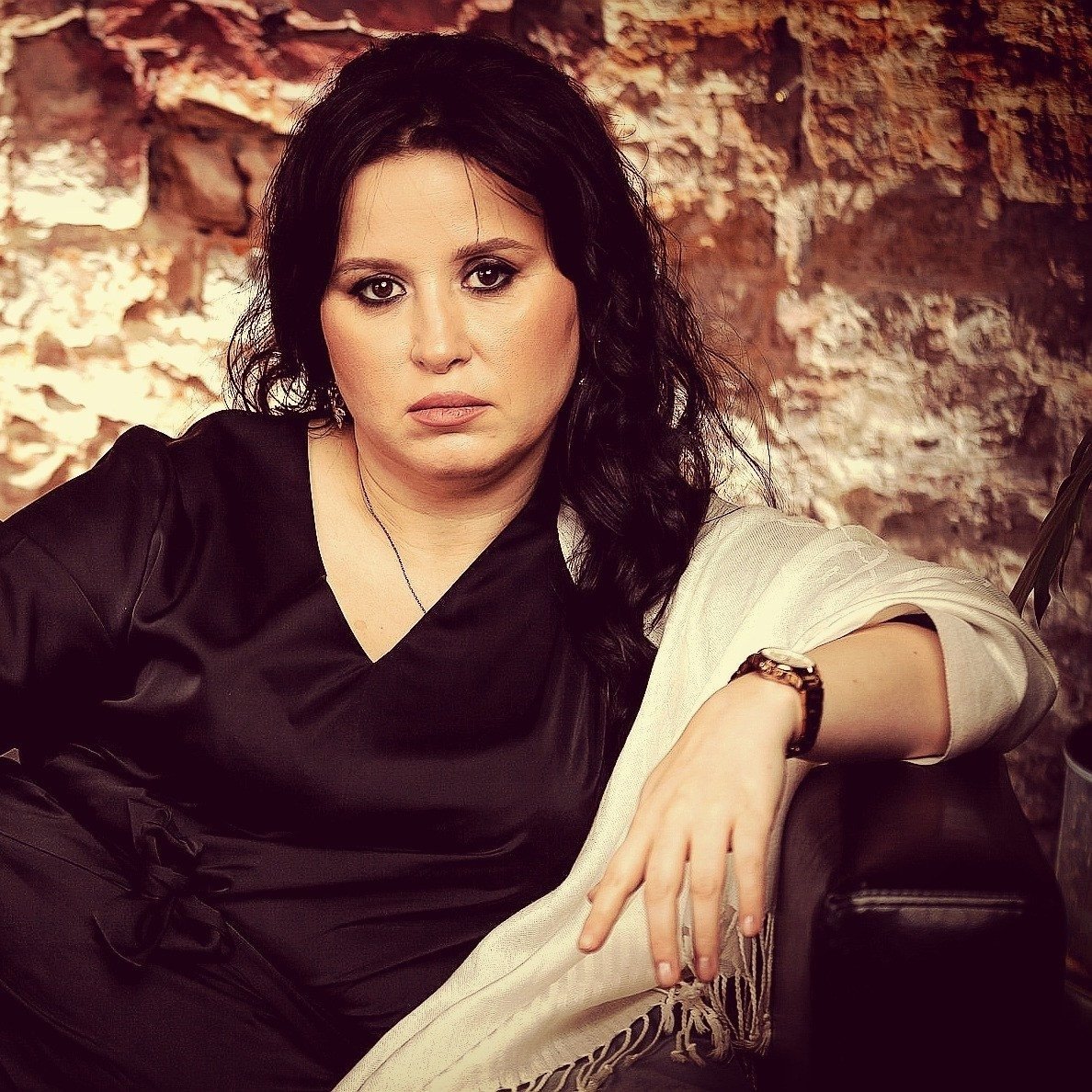 Tatyana Trofimenko: Artiste - Jose Art Gallery