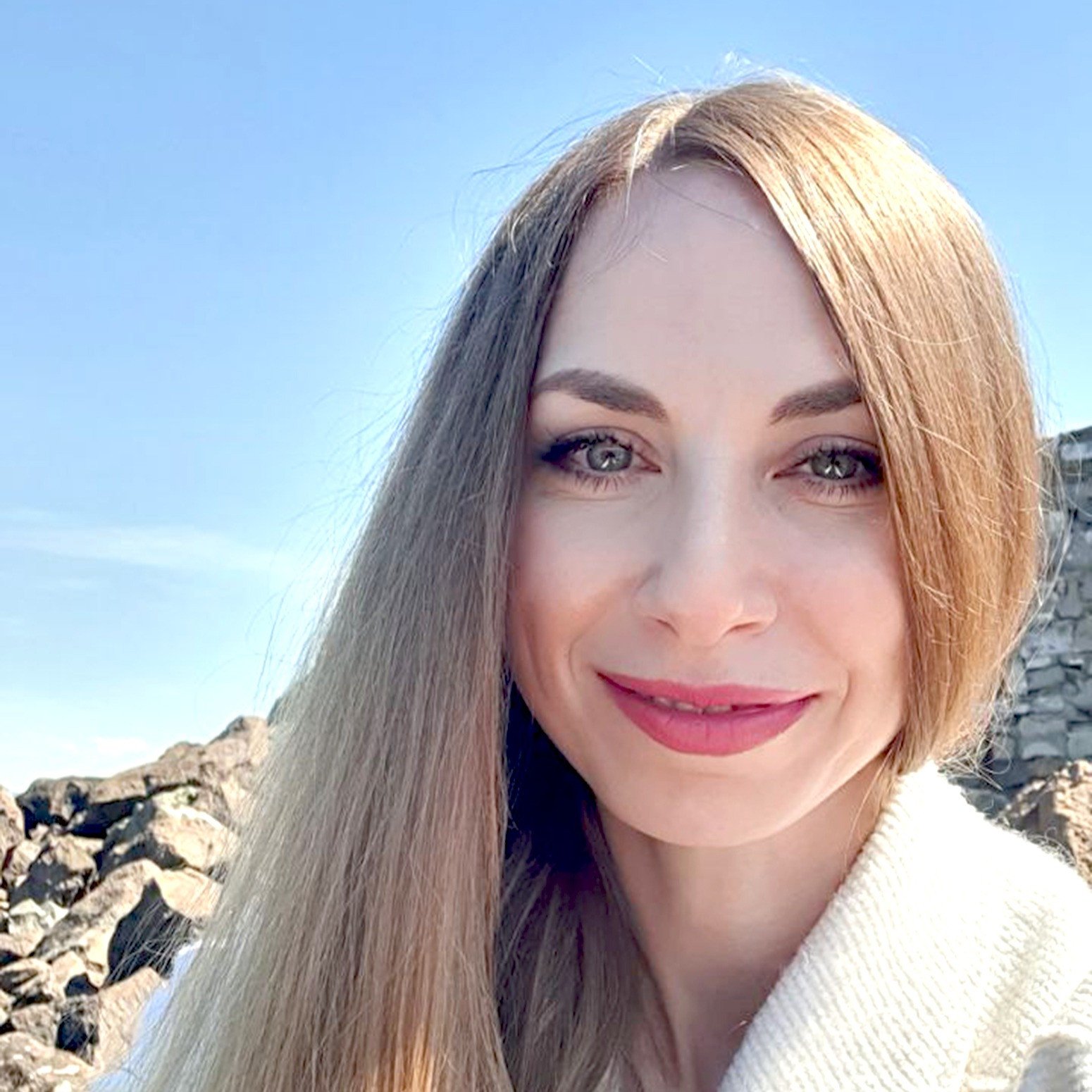 Julia Shilo: Artist - Jose Art Gallery