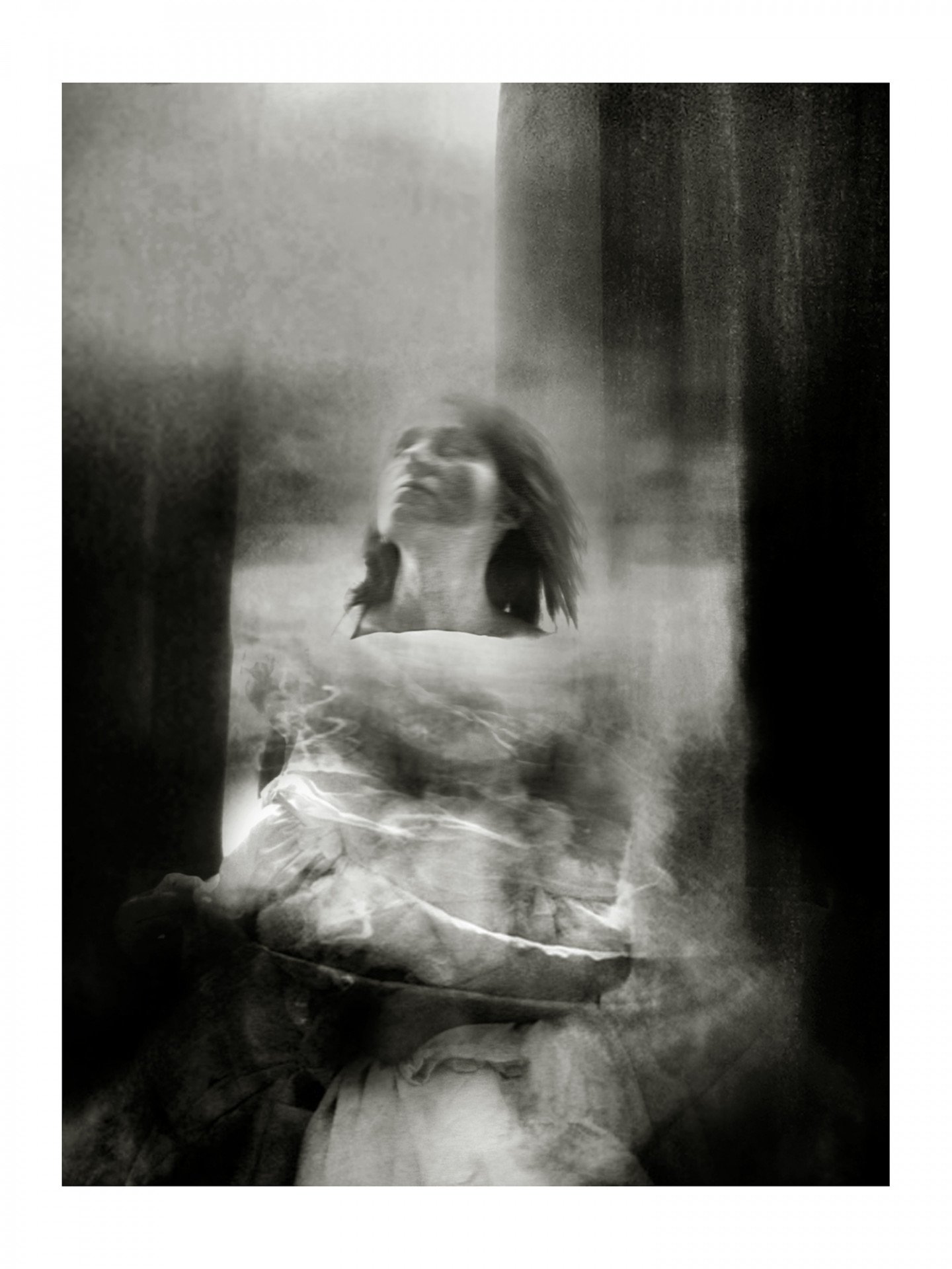 Windy Self Portrait Photography - smadar lomnitz