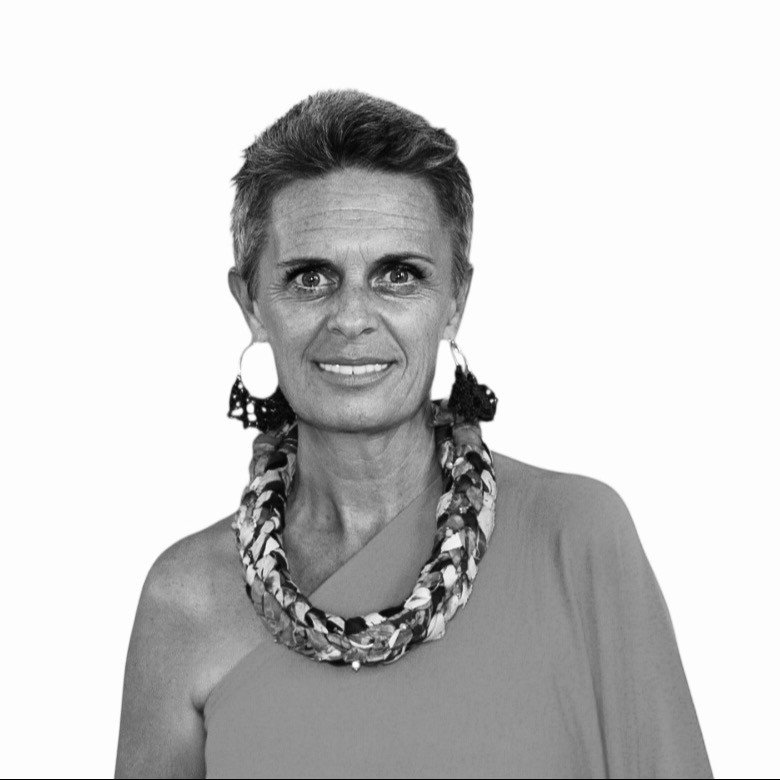 Ruth Illa: Artist - Jose Art Gallery