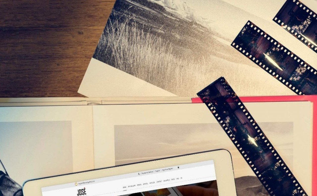 WHAT SHOULD AN ARTIST DO IN THE INTERNET ERA?