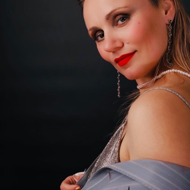 Yana Yank: Artist - Jose Art Gallery