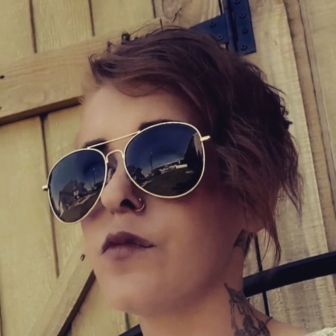 Sarah Stenerson: Artist - Jose Art Gallery