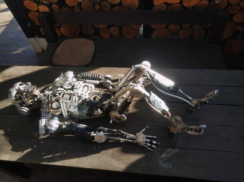 Robot Sculpture - Jevgen Dobrovolskiy - Jose Art Gallery