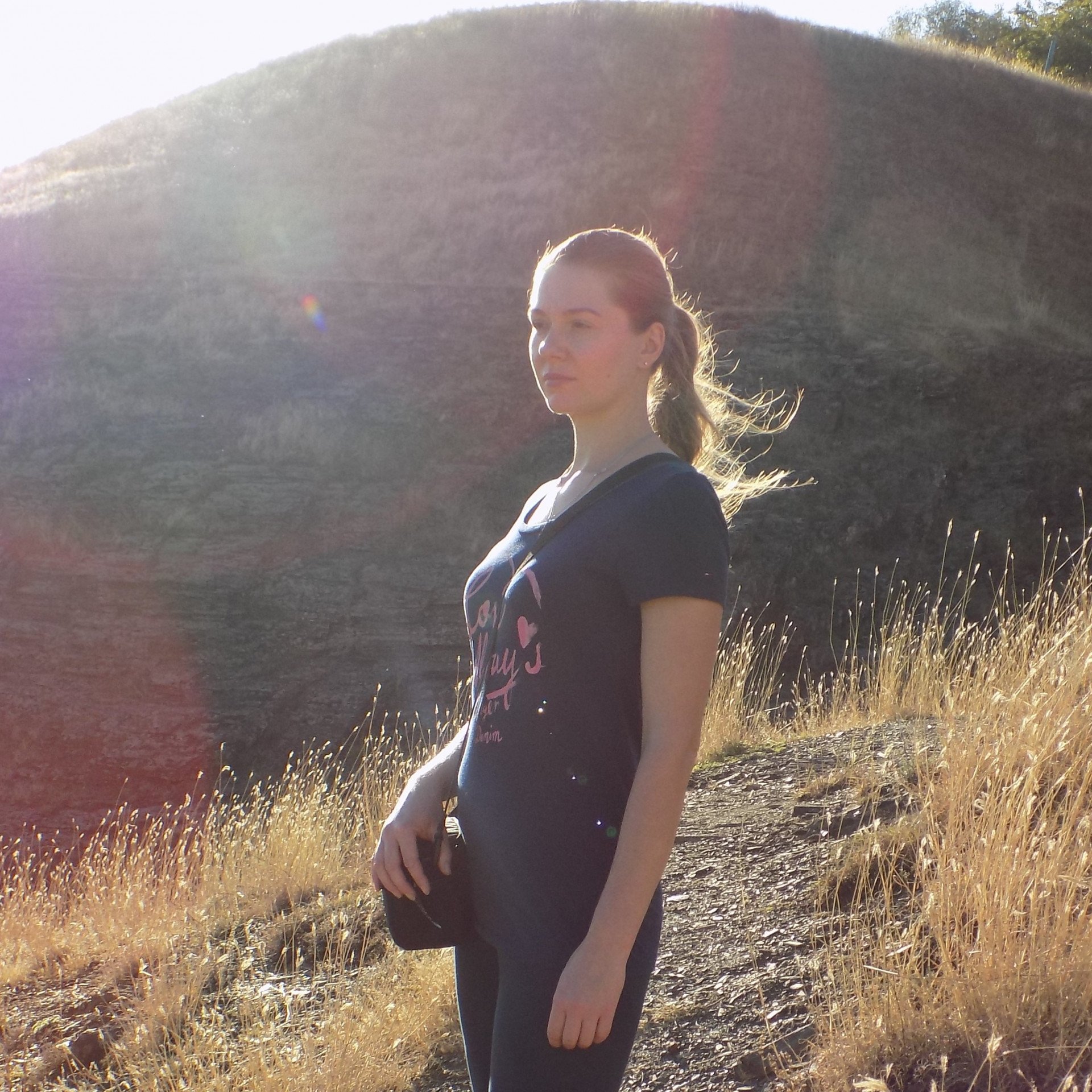 Anna Kostenko: Artist - Jose Art Gallery